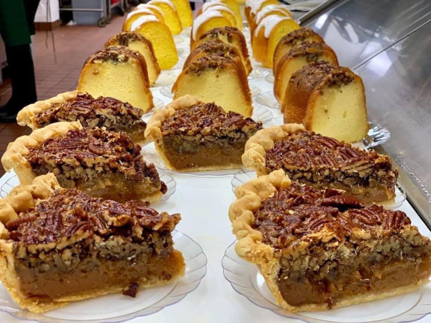 Local Bakeries in Tampa to Grab Thanksgiving Desserts
